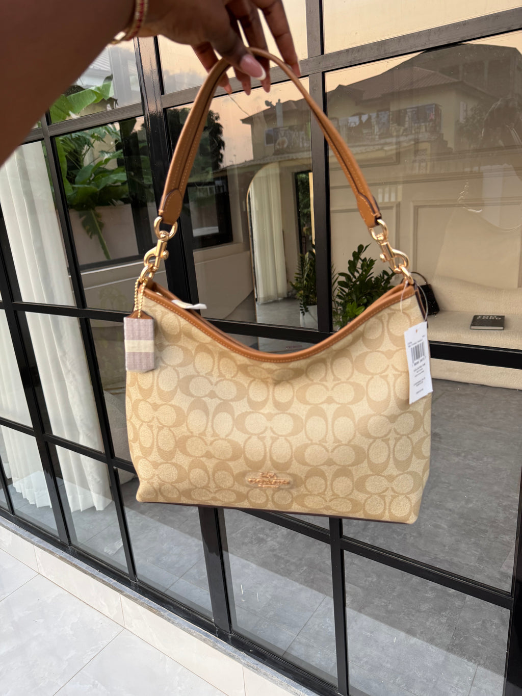 Lala Logo Design Bucket bag – StaySixteen